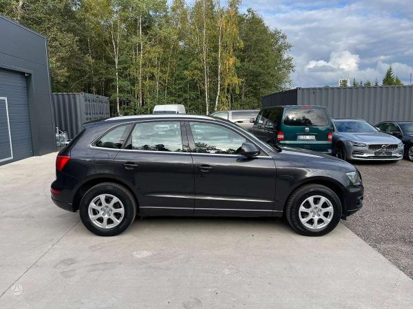 Grey Audi Q5 2011 in Utena, with an engine capacity of 1.97 L and mileage of 247 thousand km for 9350 €, photo 5 on AUTOMOTO.COM.LV