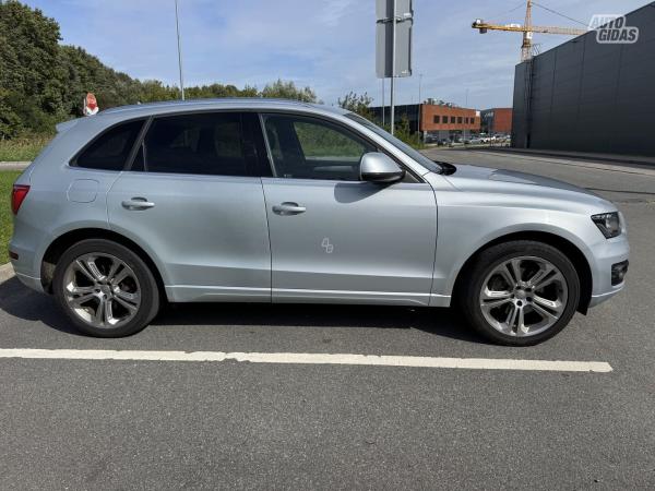 Grey Audi Q5 2011 in Klaipeda, with an engine capacity of 2.00 L and mileage of 293 thousand km for 6500 €, photo 5 on AUTOMOTO.COM.LV