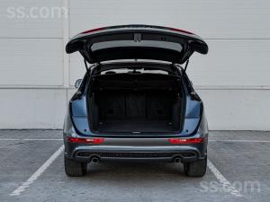 Grey Audi Q5 2011 in Riga, with an engine capacity of 3.00 L and mileage of 0 thousand km for 11490 €, photo 8 on AUTOMOTO.COM.LV