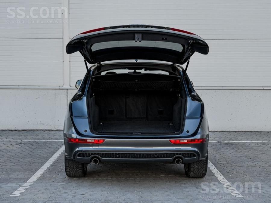 Grey Audi Q5 2011 in Riga, with an engine capacity of 3.00 L and mileage of 0 thousand km for 11490 €, photo 8 on AUTOMOTO.COM.LV