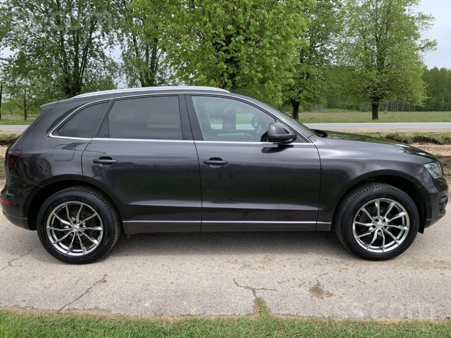Grey Audi Q5 2012 in Ogre, with an engine capacity of 2.00 L and mileage of 250 thousand km for 8390 €, photo 4 on AUTOMOTO.COM.LV