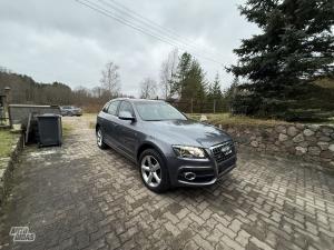 Grey Audi Q5 2012 in Utena, with an engine capacity of 2.00 L and mileage of 270 thousand km for 10900 €, photo 3 on AUTOMOTO.COM.LV
