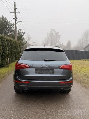 Grey Audi Q5 2012 in Ludza, with an engine capacity of 2.00 L and mileage of 128 thousand km for 10900 €, photo 18 on AUTOMOTO.COM.LV