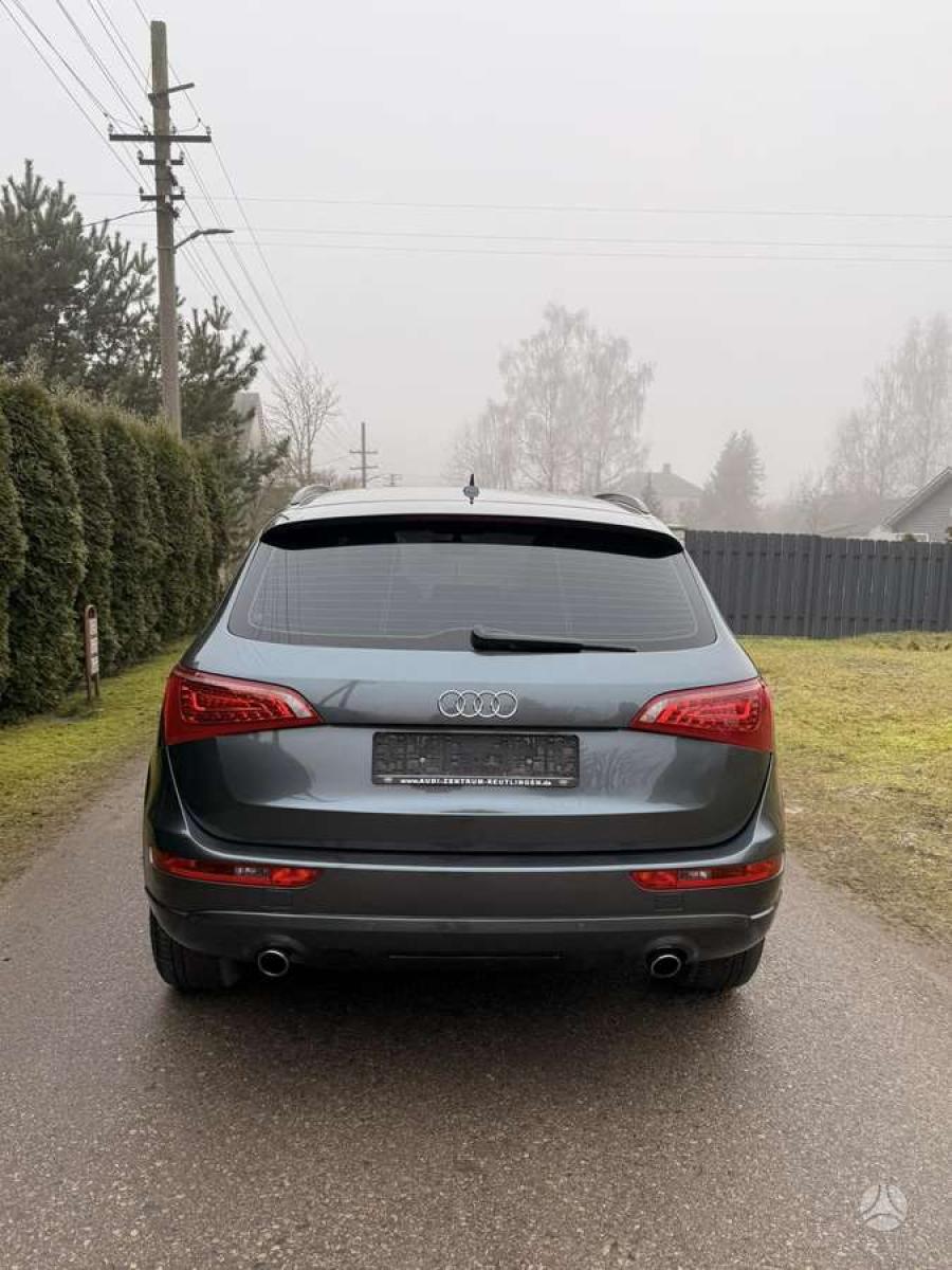 Grey Audi Q5 2012 in Utena, with an engine capacity of 2.00 L and mileage of 128 thousand km for 10900 €, photo 3 on AUTOMOTO.COM.LV