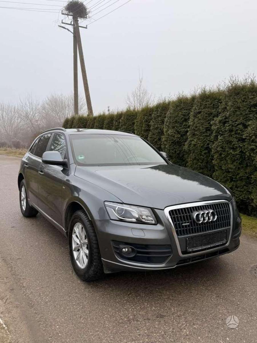 Grey Audi Q5 2012 in Utena, with an engine capacity of 2.00 L and mileage of 128 thousand km for 10900 €, photo 4 on AUTOMOTO.COM.LV
