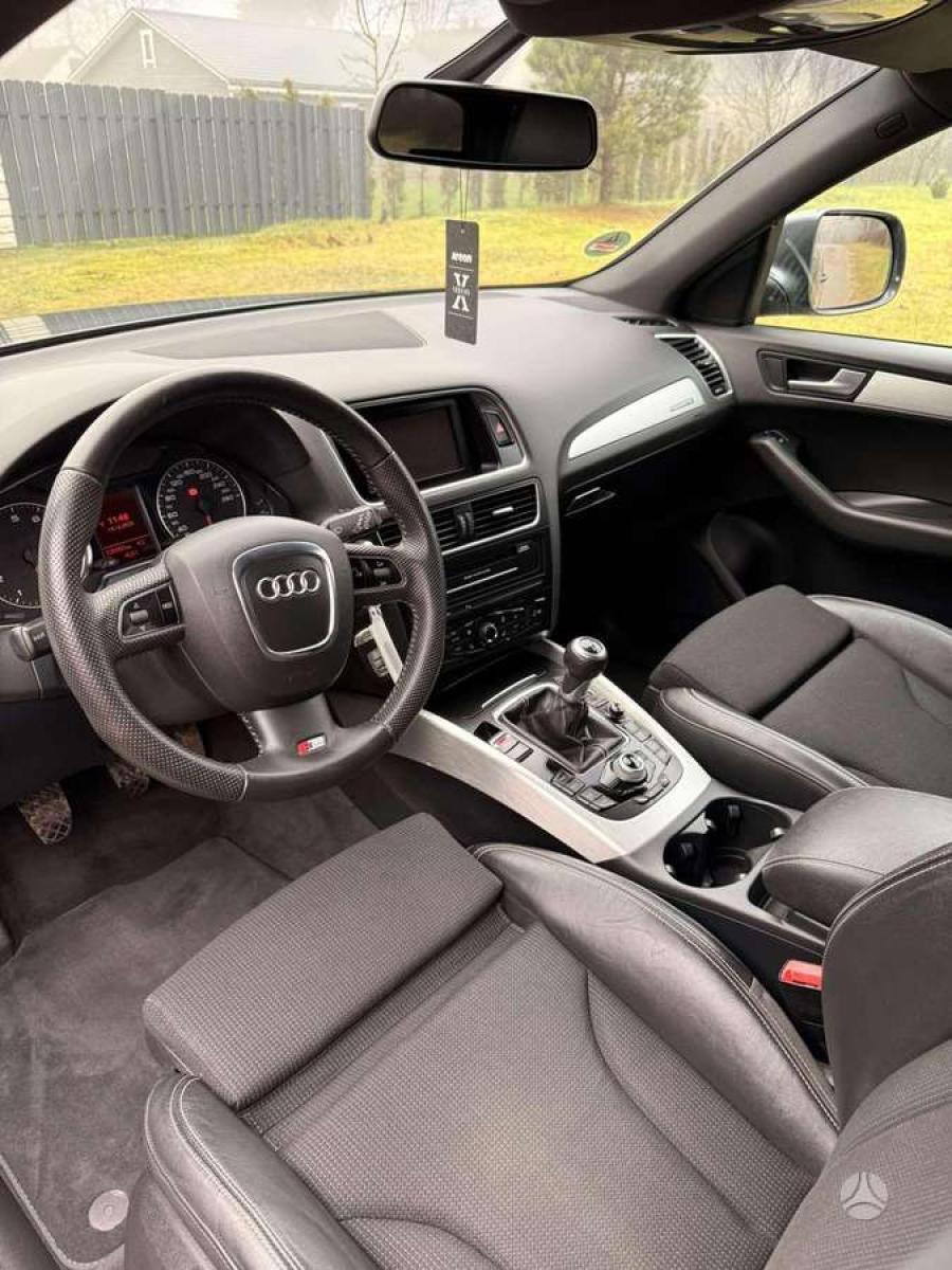 Grey Audi Q5 2012 in Utena, with an engine capacity of 2.00 L and mileage of 128 thousand km for 10900 €, photo 5 on AUTOMOTO.COM.LV