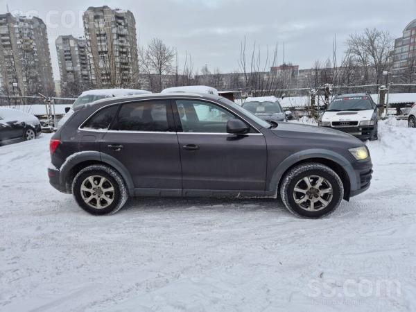 Pelēks Audi Q5 2012 Rīga, ar dzinēja tilpumu 2.00 L un nobraukumu 249 tūkst. km par 12590 €, foto 5 vietnē AUTOMOTO.COM.LV