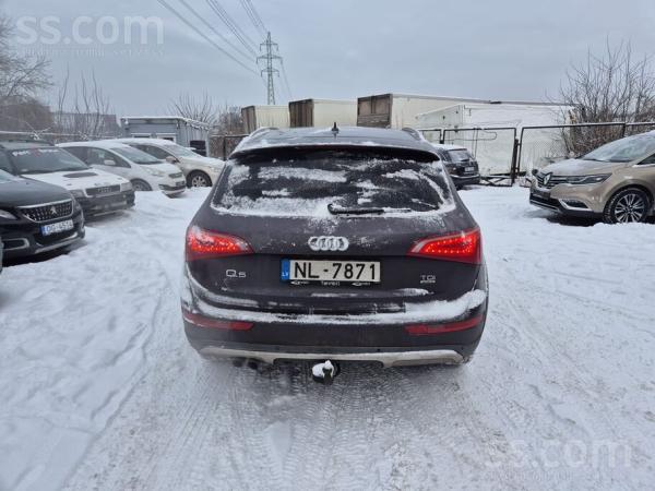 Pelēks Audi Q5 2012 Rīga, ar dzinēja tilpumu 2.00 L un nobraukumu 249 tūkst. km par 12590 €, foto 7 vietnē AUTOMOTO.COM.LV