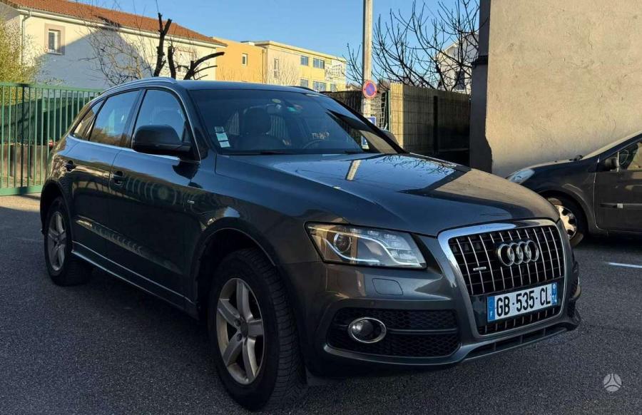 Pelēks Audi Q5 2012 Viļņa, ar dzinēja tilpumu 2.97 L un nobraukumu 279 tūkst. km par 10750 €, foto 3 vietnē AUTOMOTO.COM.LV