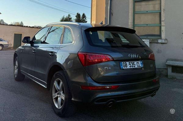 Grey Audi Q5 2012 in Vilnius, with an engine capacity of 2.97 L and mileage of 279 thousand km for 10750 €, photo 4 on AUTOMOTO.COM.LV