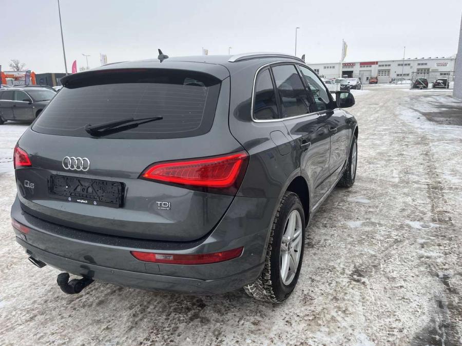 Pelēks Audi Q5 2012 Marijampole, ar dzinēja tilpumu 1.97 L un nobraukumu 361 tūkst. km par 10500 €, foto 4 vietnē AUTOMOTO.COM.LV