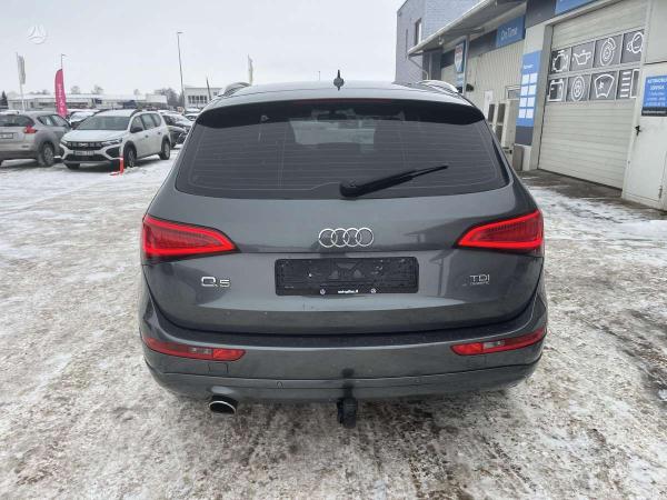 Pelēks Audi Q5 2012 Marijampole, ar dzinēja tilpumu 1.97 L un nobraukumu 361 tūkst. km par 10500 €, foto 5 vietnē AUTOMOTO.COM.LV