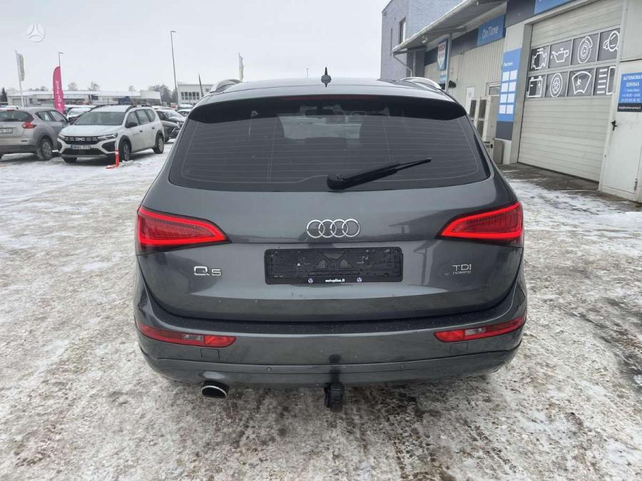 Pelēks Audi Q5 2012 Marijampole, ar dzinēja tilpumu 1.97 L un nobraukumu 361 tūkst. km par 10500 €, foto 5 vietnē AUTOMOTO.COM.LV