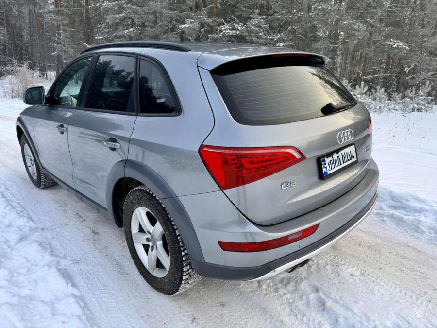 Pelēks Audi Q5 2012 Radviliškis, ar dzinēja tilpumu 2.00 L un nobraukumu 290 tūkst. km par 8850 €, foto 2 vietnē AUTOMOTO.COM.LV