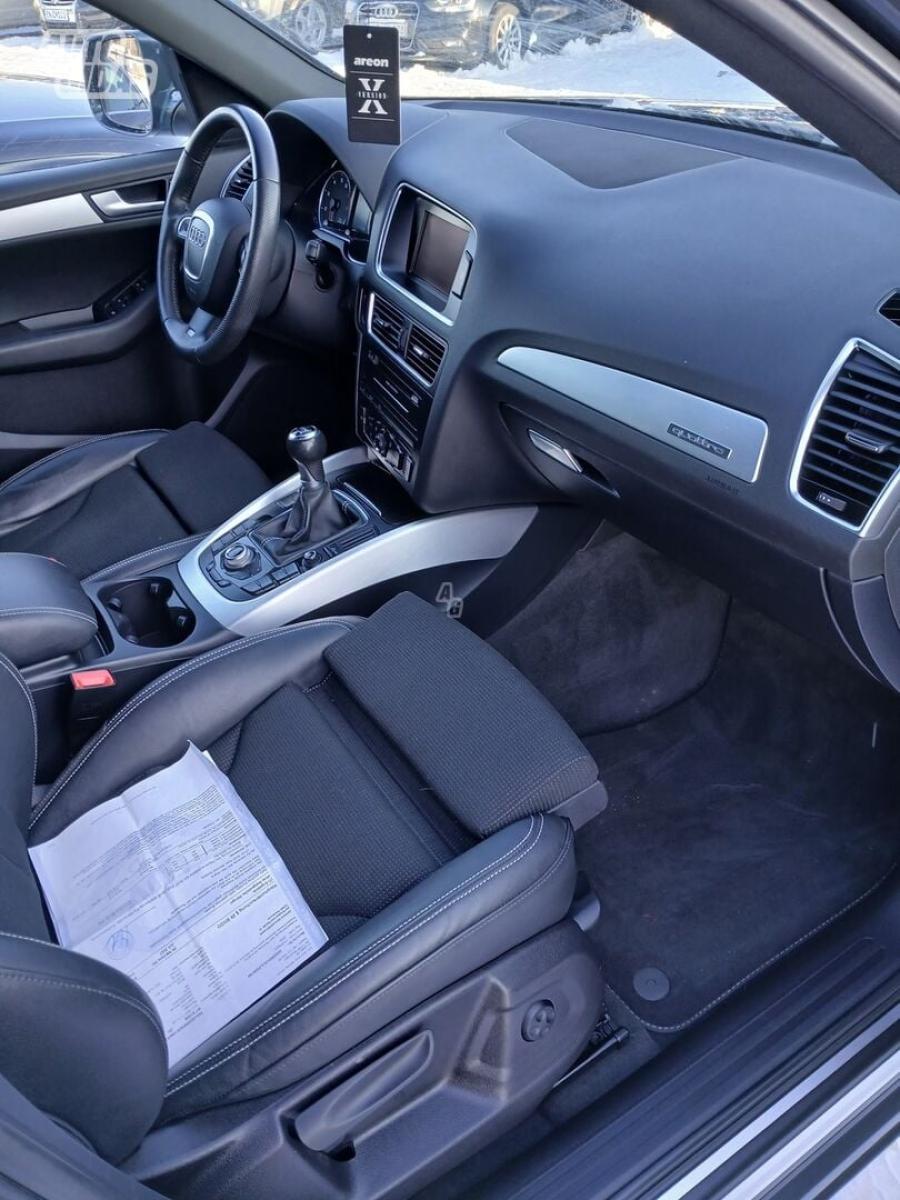 Grey Audi Q5 2012 in Utena, with an engine capacity of 2.00 L and mileage of 128 thousand km for 10900 €, photo 15 on AUTOMOTO.COM.LV