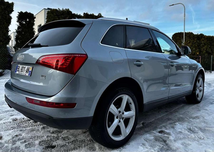 Pelēks Audi Q5 2012 Kauņa, ar dzinēja tilpumu 2.00 L un nobraukumu 270 tūkst. km par 10800 €, foto 18 vietnē AUTOMOTO.COM.LV