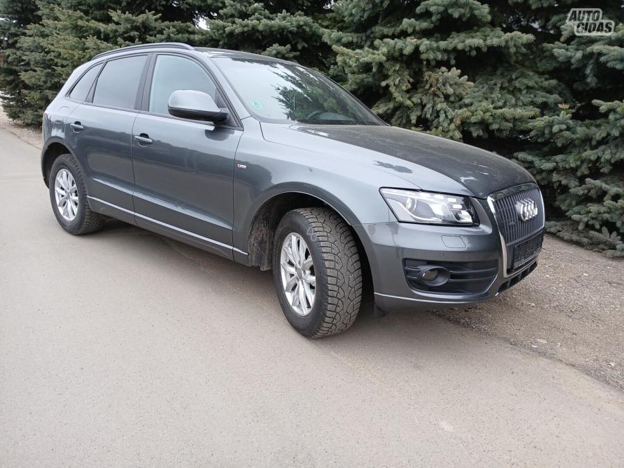 Pelēks Audi Q5 2012 Utena, ar dzinēja tilpumu 2.00 L un nobraukumu 128 tūkst. km par 9700 €, foto 1 vietnē AUTOMOTO.COM.LV