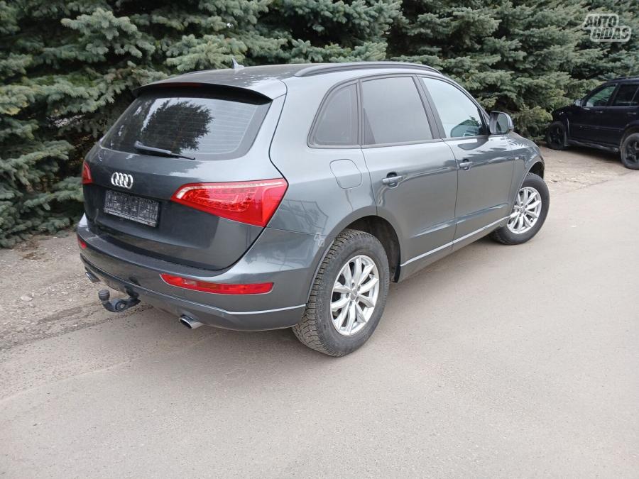 Pelēks Audi Q5 2012 Utena, ar dzinēja tilpumu 2.00 L un nobraukumu 128 tūkst. km par 9700 €, foto 10 vietnē AUTOMOTO.COM.LV