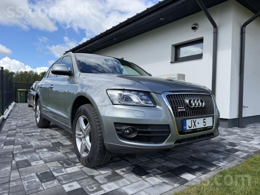 Pelēks Audi Q5 2012 Valmiera, ar dzinēja tilpumu 2.00 L un nobraukumu 229 tūkst. km par 11700 €, foto 1 vietnē AUTOMOTO.COM.LV