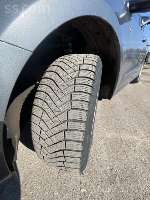 Grey Audi Q5 2012 in Riga, with an engine capacity of 2.00 L and mileage of 0 thousand km for 10750 €, photo 7 on AUTOMOTO.COM.LV