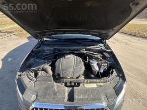 Grey Audi Q5 2012 in Riga, with an engine capacity of 2.00 L and mileage of 0 thousand km for 10750 €, photo 10 on AUTOMOTO.COM.LV