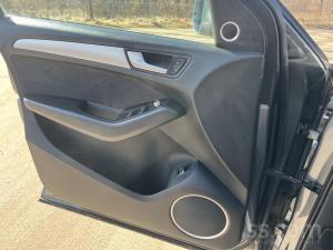 Grey Audi Q5 2012 in Riga, with an engine capacity of 2.00 L and mileage of 0 thousand km for 10750 €, photo 15 on AUTOMOTO.COM.LV