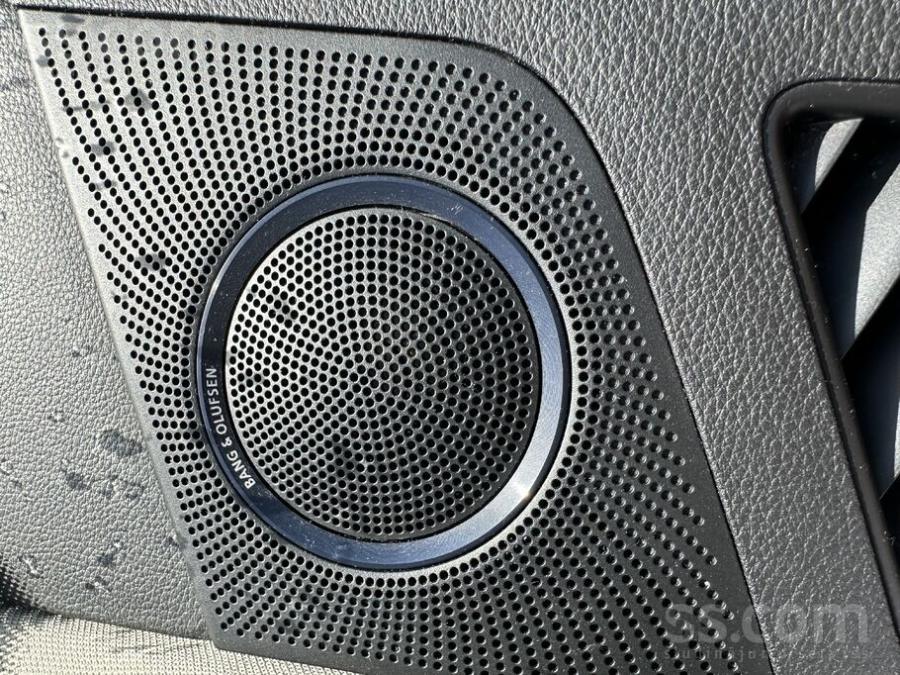 Grey Audi Q5 2012 in Riga, with an engine capacity of 3.20 L and mileage of 275 thousand km for 6250 €, photo 15 on AUTOMOTO.COM.LV