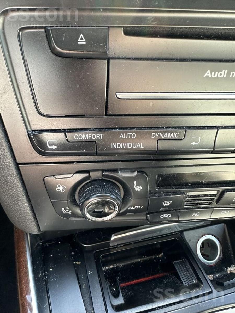 Grey Audi Q5 2012 in Riga, with an engine capacity of 3.20 L and mileage of 275 thousand km for 6250 €, photo 16 on AUTOMOTO.COM.LV
