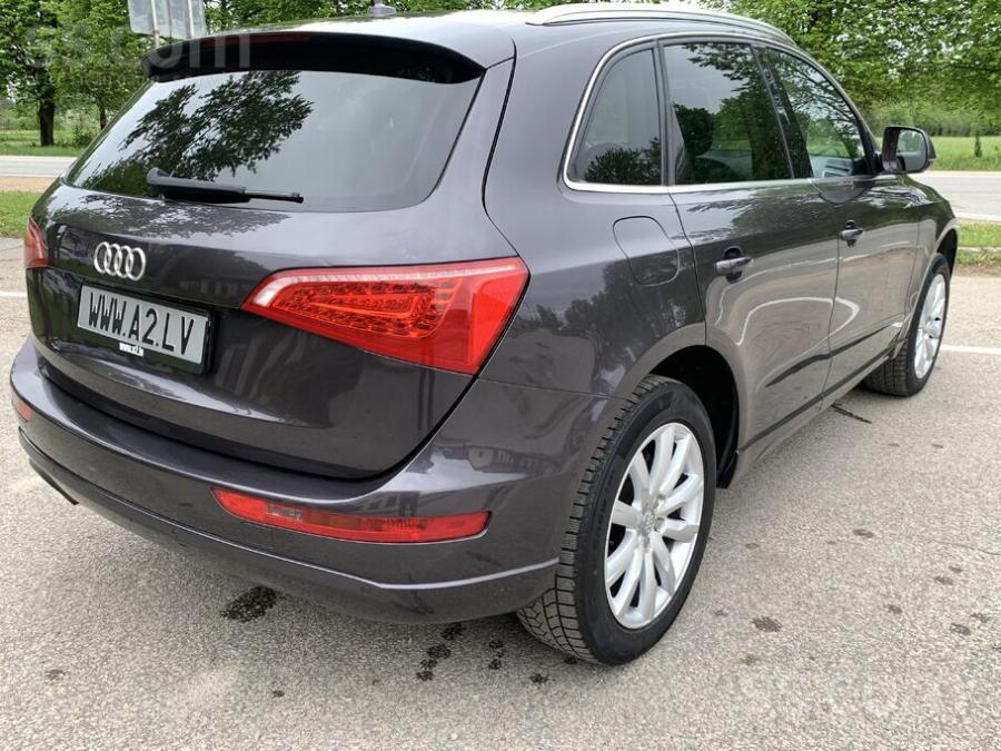 Grey Audi Q5 2012 in Ogre, with an engine capacity of 2.00 L and mileage of 212 thousand km for 10970 €, photo 9 on AUTOMOTO.COM.LV
