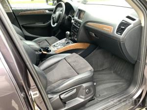 Grey Audi Q5 2012 in Ogre, with an engine capacity of 2.00 L and mileage of 212 thousand km for 10970 €, photo 13 on AUTOMOTO.COM.LV