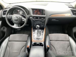 Grey Audi Q5 2012 in Ogre, with an engine capacity of 2.00 L and mileage of 212 thousand km for 10970 €, photo 15 on AUTOMOTO.COM.LV