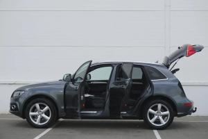 Grey Audi Q5 2012 in Riga, with an engine capacity of 3.00 L and mileage of 277 thousand km for 9700 €, photo 8 on AUTOMOTO.COM.LV