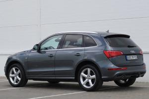 Grey Audi Q5 2012 in Riga, with an engine capacity of 3.00 L and mileage of 277 thousand km for 9700 €, photo 9 on AUTOMOTO.COM.LV