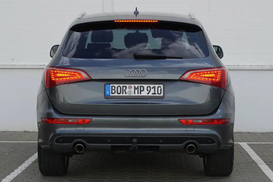 Grey Audi Q5 2012 in Riga, with an engine capacity of 3.00 L and mileage of 277 thousand km for 9700 €, photo 11 on AUTOMOTO.COM.LV