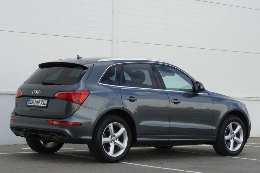 Grey Audi Q5 2012 in Riga, with an engine capacity of 3.00 L and mileage of 277 thousand km for 9700 €, photo 13 on AUTOMOTO.COM.LV