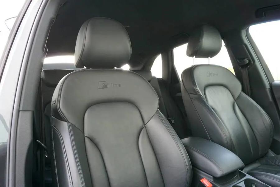 Grey Audi Q5 2012 in Riga, with an engine capacity of 3.00 L and mileage of 277 thousand km for 9700 €, photo 19 on AUTOMOTO.COM.LV