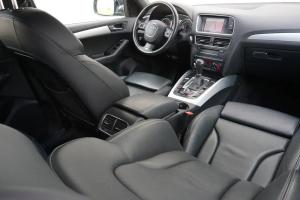 Grey Audi Q5 2012 in Riga, with an engine capacity of 3.00 L and mileage of 277 thousand km for 9700 €, photo 20 on AUTOMOTO.COM.LV