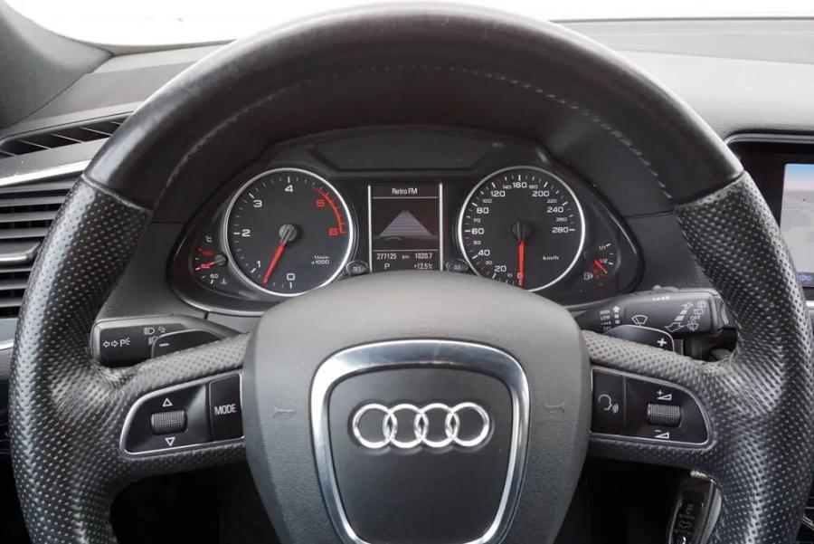 Grey Audi Q5 2012 in Riga, with an engine capacity of 3.00 L and mileage of 277 thousand km for 9700 €, photo 25 on AUTOMOTO.COM.LV