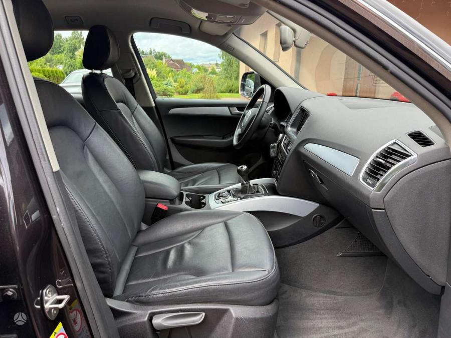 Pelēks Audi Q5 2012 Utena, ar dzinēja tilpumu 1.97 L un nobraukumu 219 tūkst. km par 9650 €, foto 20 vietnē AUTOMOTO.COM.LV