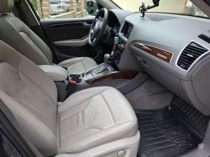 Grey Audi Q5 2012 in Gargzdai, with an engine capacity of 1.98 L and mileage of 260 thousand km for 8900 €, photo 9 on AUTOMOTO.COM.LV