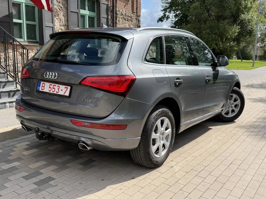 Pelēks Audi Q5 2012 Rēzekne, ar dzinēja tilpumu 3.00 L un nobraukumu 244 tūkst. km par 12490 €, foto 5 vietnē AUTOMOTO.COM.LV
