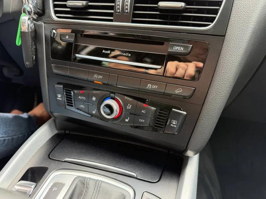 Pelēks Audi Q5 2012 Rēzekne, ar dzinēja tilpumu 3.00 L un nobraukumu 244 tūkst. km par 12490 €, foto 13 vietnē AUTOMOTO.COM.LV