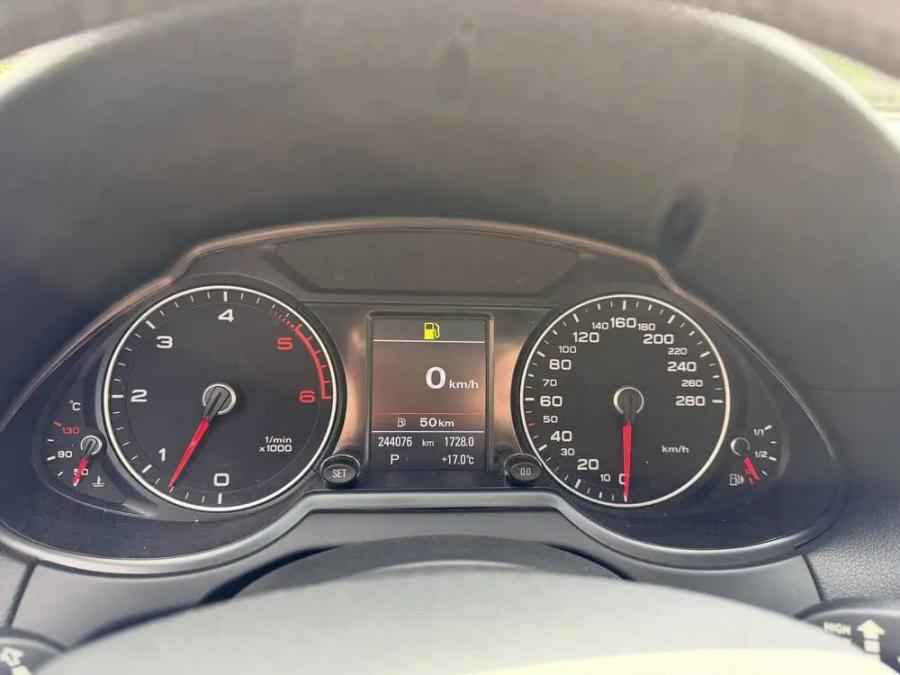 Pelēks Audi Q5 2012 Rēzekne, ar dzinēja tilpumu 3.00 L un nobraukumu 244 tūkst. km par 12490 €, foto 18 vietnē AUTOMOTO.COM.LV