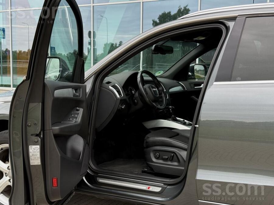 Grey Audi Q5 2012 in Rezekne, with an engine capacity of 2.00 L and mileage of 161 thousand km for 12990 €, photo 11 on AUTOMOTO.COM.LV