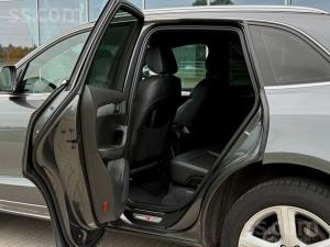 Grey Audi Q5 2012 in Rezekne, with an engine capacity of 2.00 L and mileage of 161 thousand km for 12990 €, photo 12 on AUTOMOTO.COM.LV