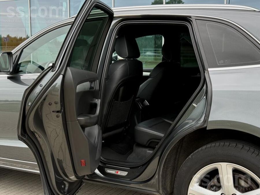 Grey Audi Q5 2012 in Rezekne, with an engine capacity of 2.00 L and mileage of 161 thousand km for 12990 €, photo 12 on AUTOMOTO.COM.LV
