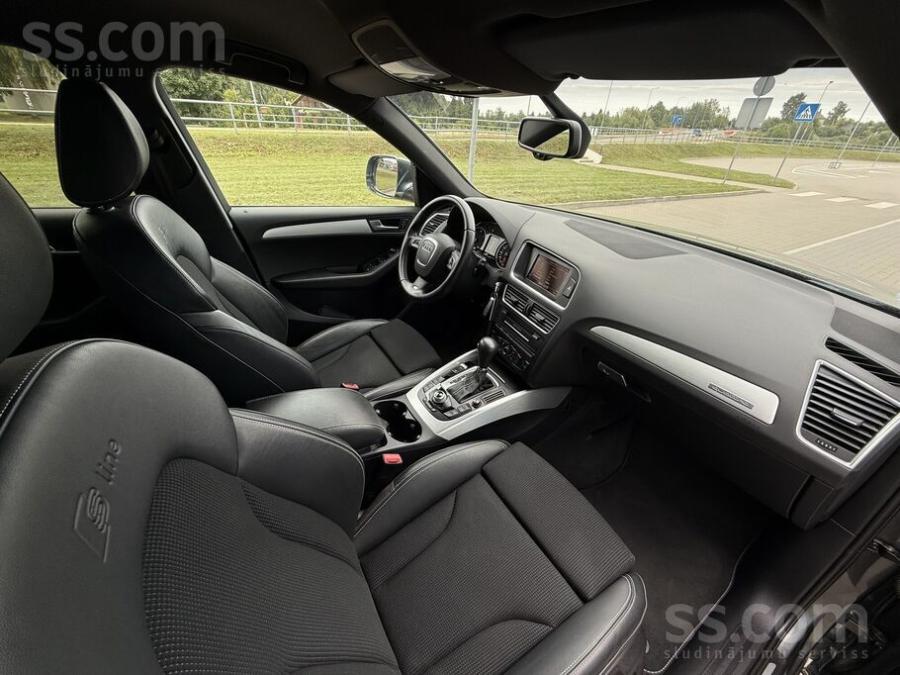 Grey Audi Q5 2012 in Rezekne, with an engine capacity of 2.00 L and mileage of 161 thousand km for 12990 €, photo 14 on AUTOMOTO.COM.LV