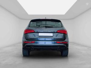 Grey Audi Q5 2012 in Kaunas, with an engine capacity of 3.00 L and mileage of 241 thousand km for 11390 €, photo 6 on AUTOMOTO.COM.LV
