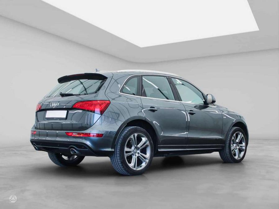 Grey Audi Q5 2012 in Kaunas, with an engine capacity of 3.00 L and mileage of 241 thousand km for 11390 €, photo 7 on AUTOMOTO.COM.LV