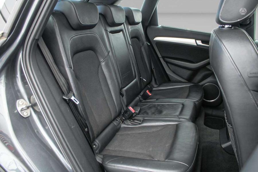 Grey Audi Q5 2012 in Kaunas, with an engine capacity of 3.00 L and mileage of 241 thousand km for 11390 €, photo 15 on AUTOMOTO.COM.LV
